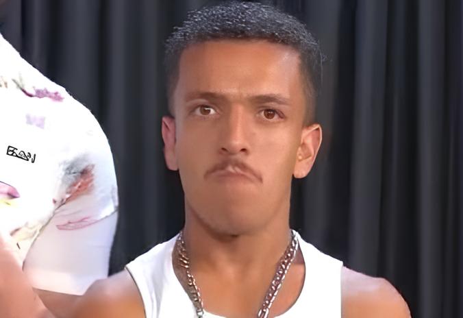 “Mini brown” chama a atenção por semelhança com rapper e divide a ...