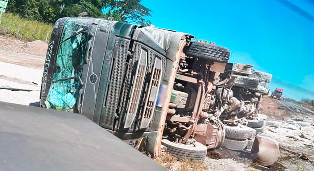 Acidente entre três carretas deixa um morto e feridos na BR-163 em Lucas do Rio Verde; veja ...