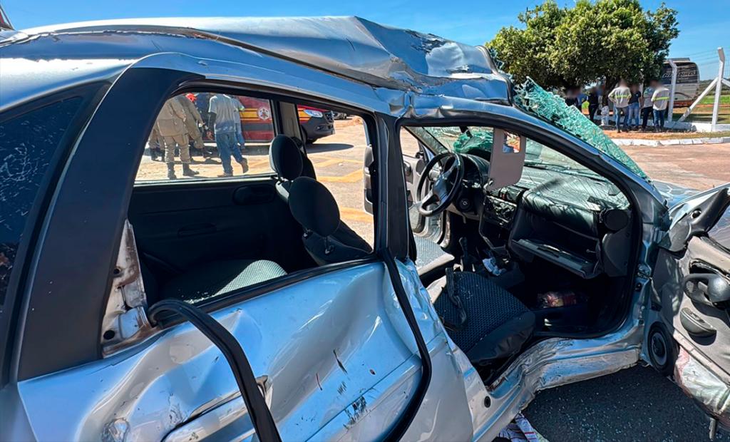 Colisão entre moto de alta cilindrada e carro deixa três feridos na BR-163 entre Sorriso e Sinop ...
